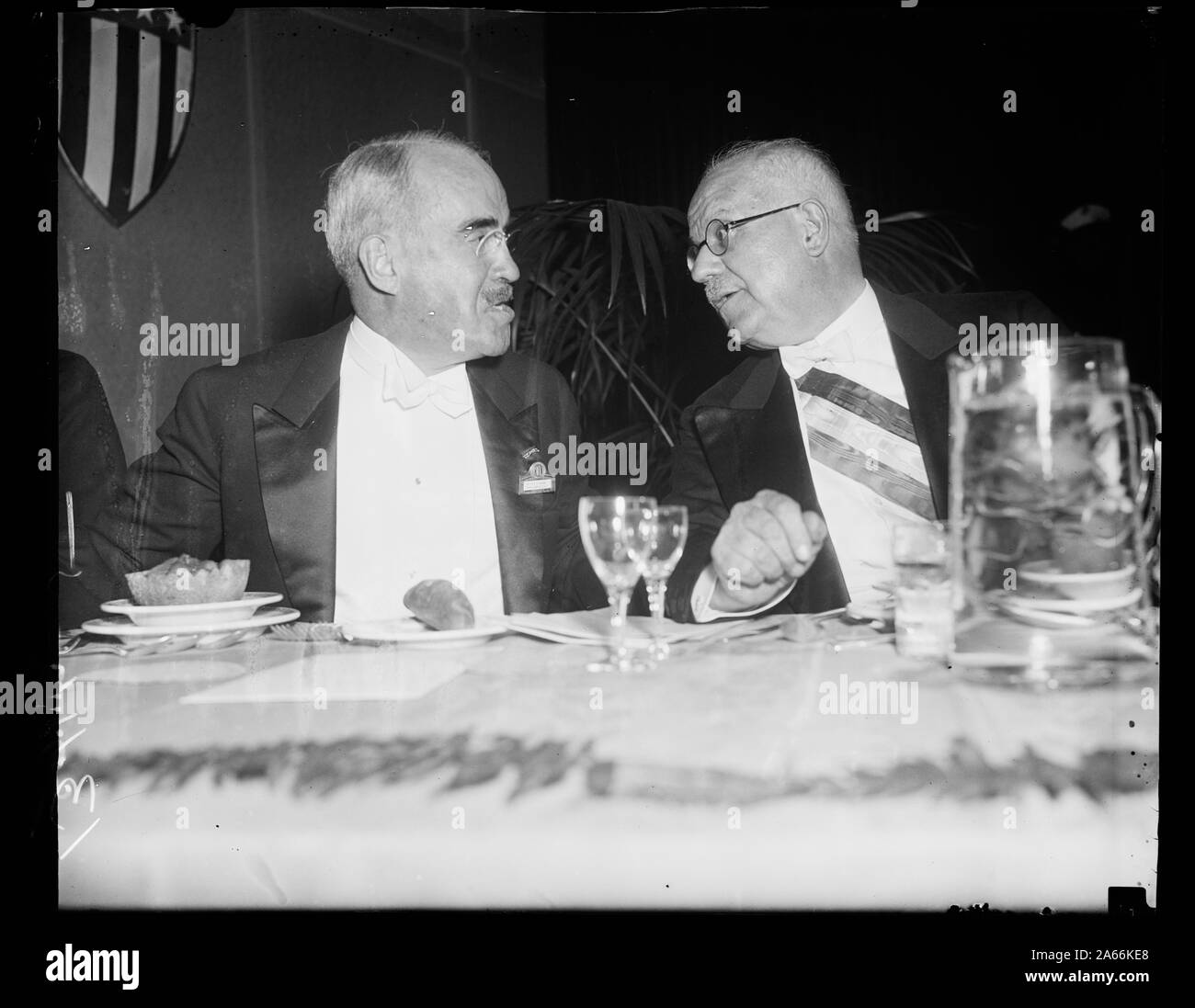 Leon morris Black and White Stock Photos & Images - Alamy