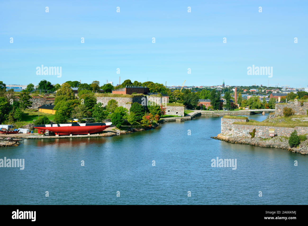 Suomenlinna Sea Fortress in the Helsinki bay. A Unesco World Heritage ...