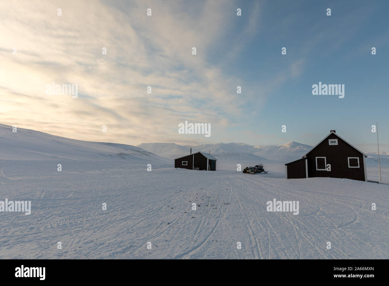 Old cabin in arctic landscape at Svalbard, Norway Stock Photo - Alamy