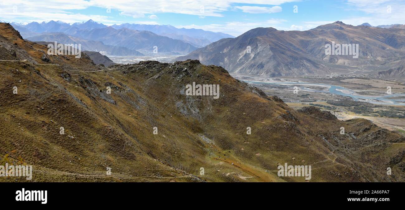The Lhasa River, also called Kyi Chu, a northern tributary of the ...