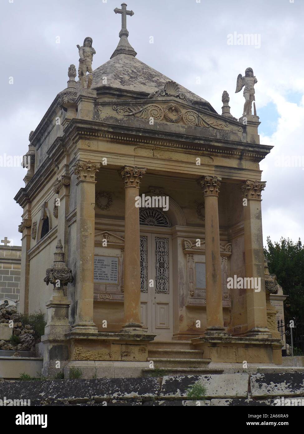 Malta, Marsa Cemetery Stock Photo - Alamy