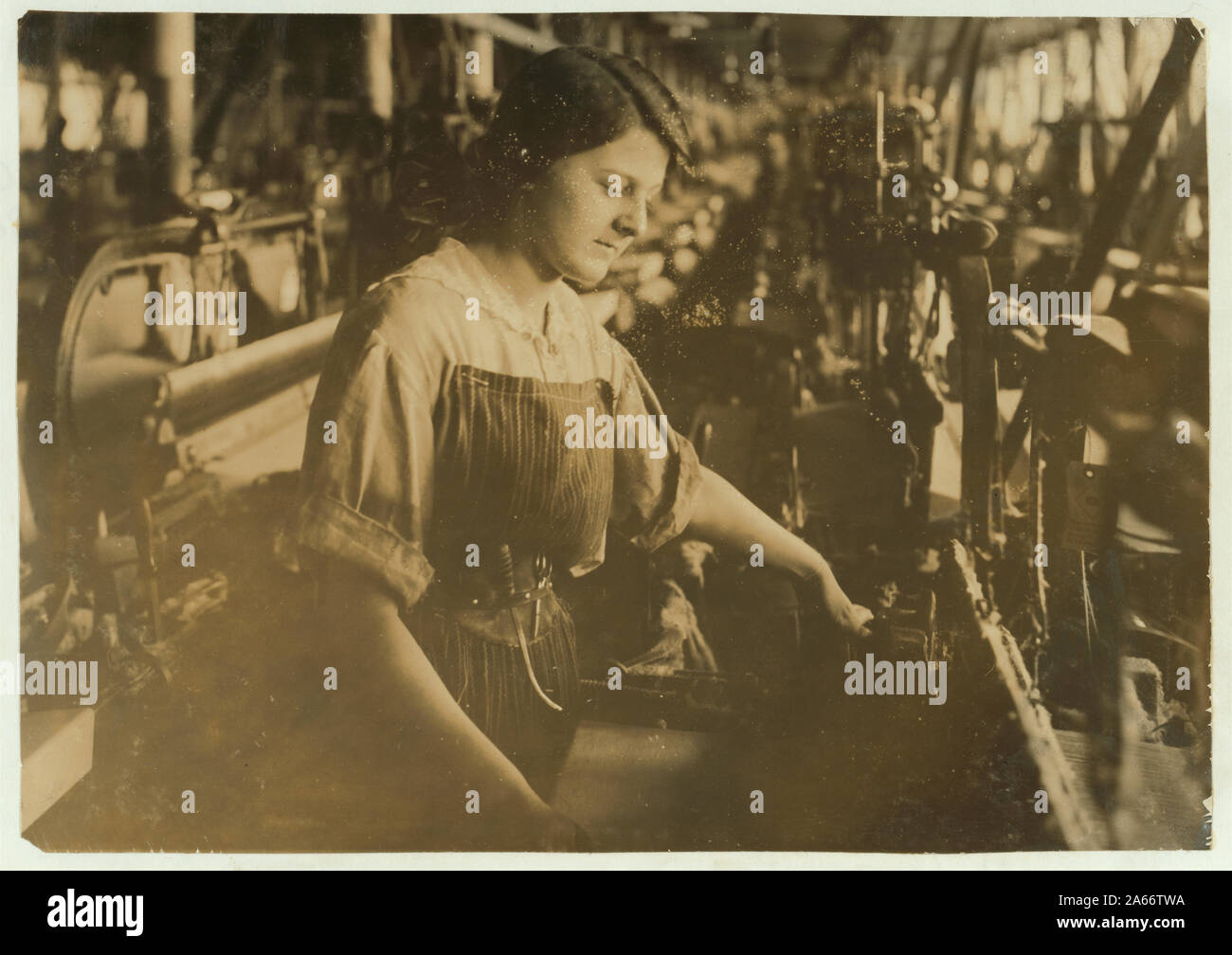 Linen weaver hi-res stock photography and images - Alamy