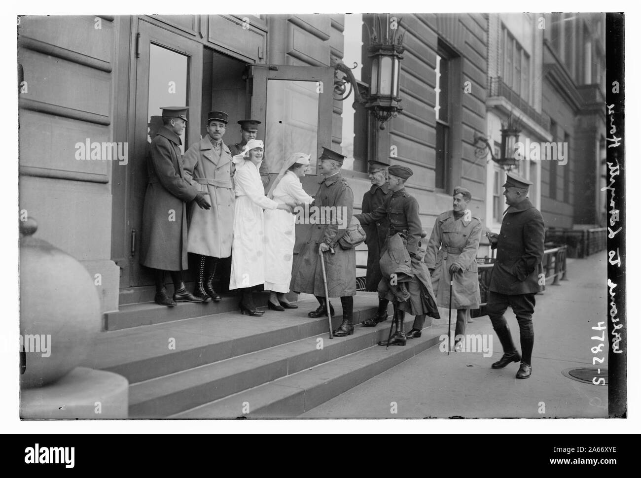 Visitor welcome building Cut Out Stock Images & Pictures - Alamy