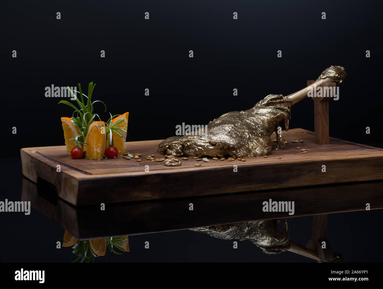 Gold roast hi-res stock photography and images - Alamy