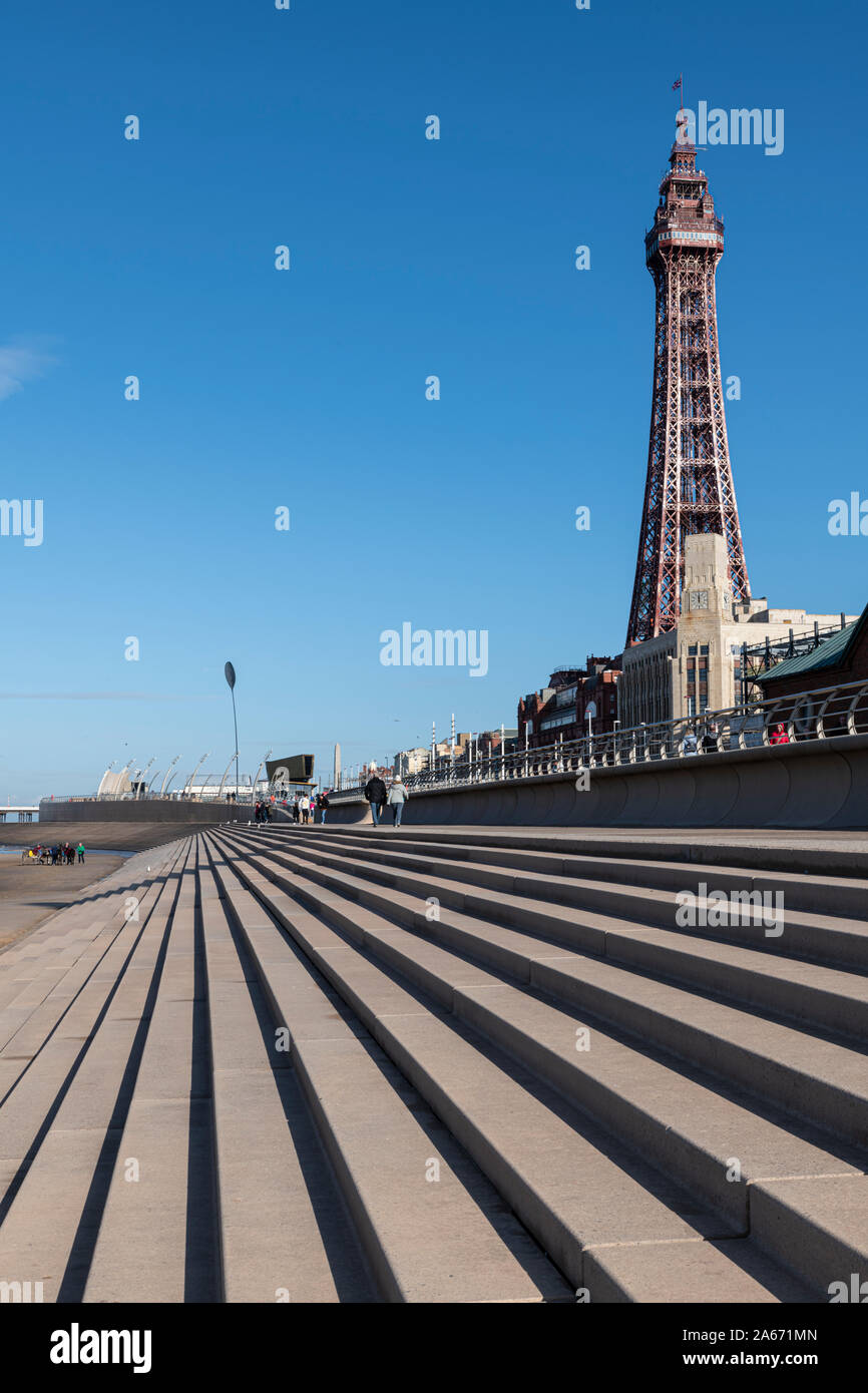 Icon blackpool pleasure beach hi-res stock photography and images - Alamy