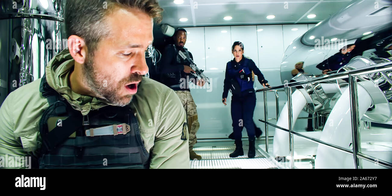 USA. Ryan Reynolds and Adria Arjona in a scene from the ©Netflix new ...