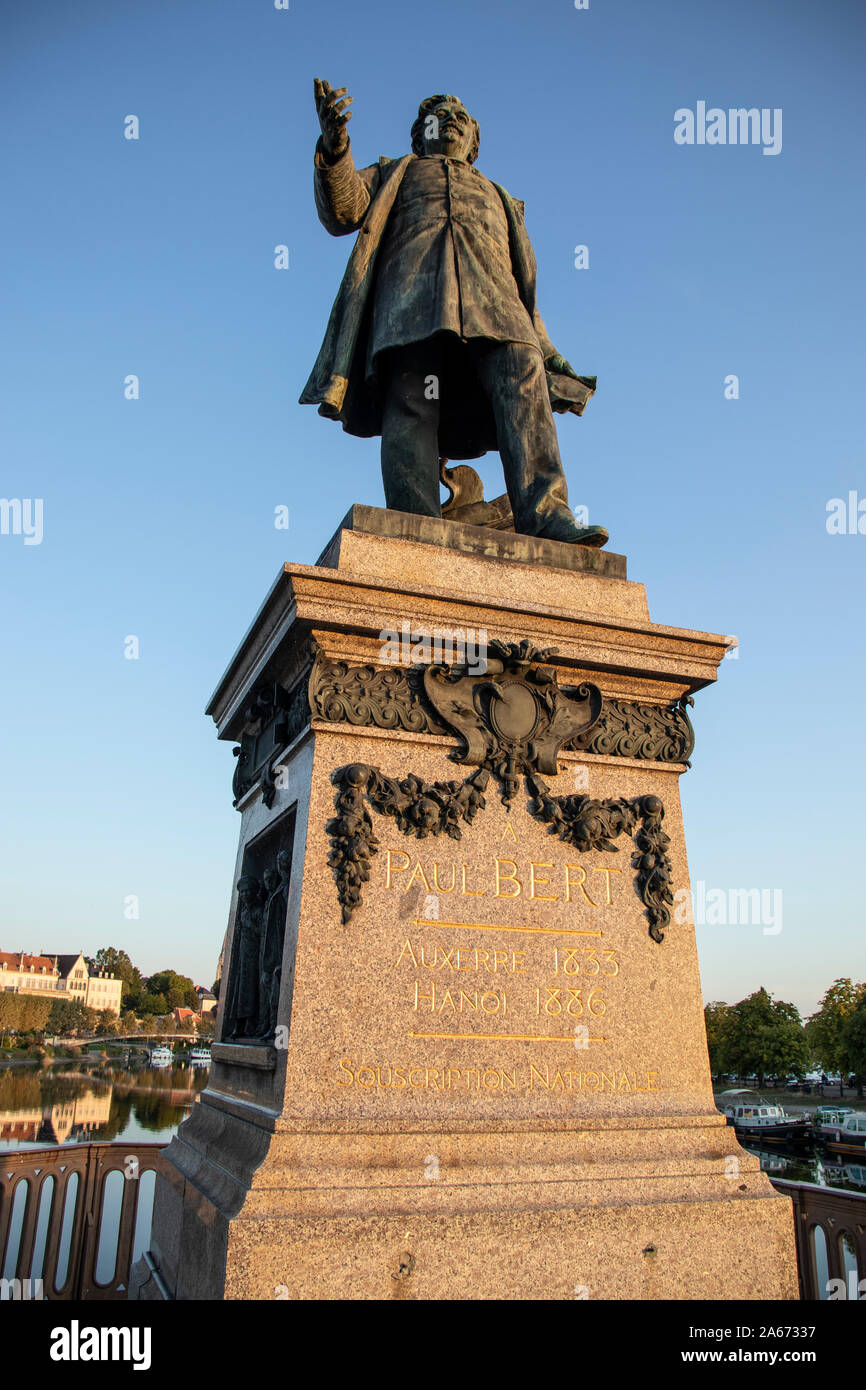 Statue of paul bert hi-res stock photography and images - Alamy