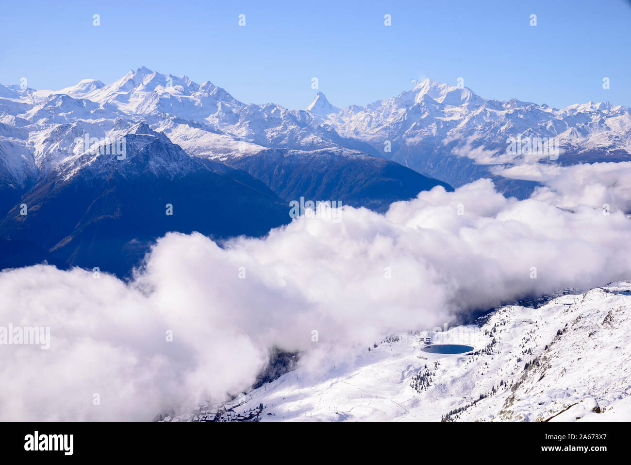 Aletscharena in den Berner Alpen, Wallis, Schweiz, Europa Stock Photo ...