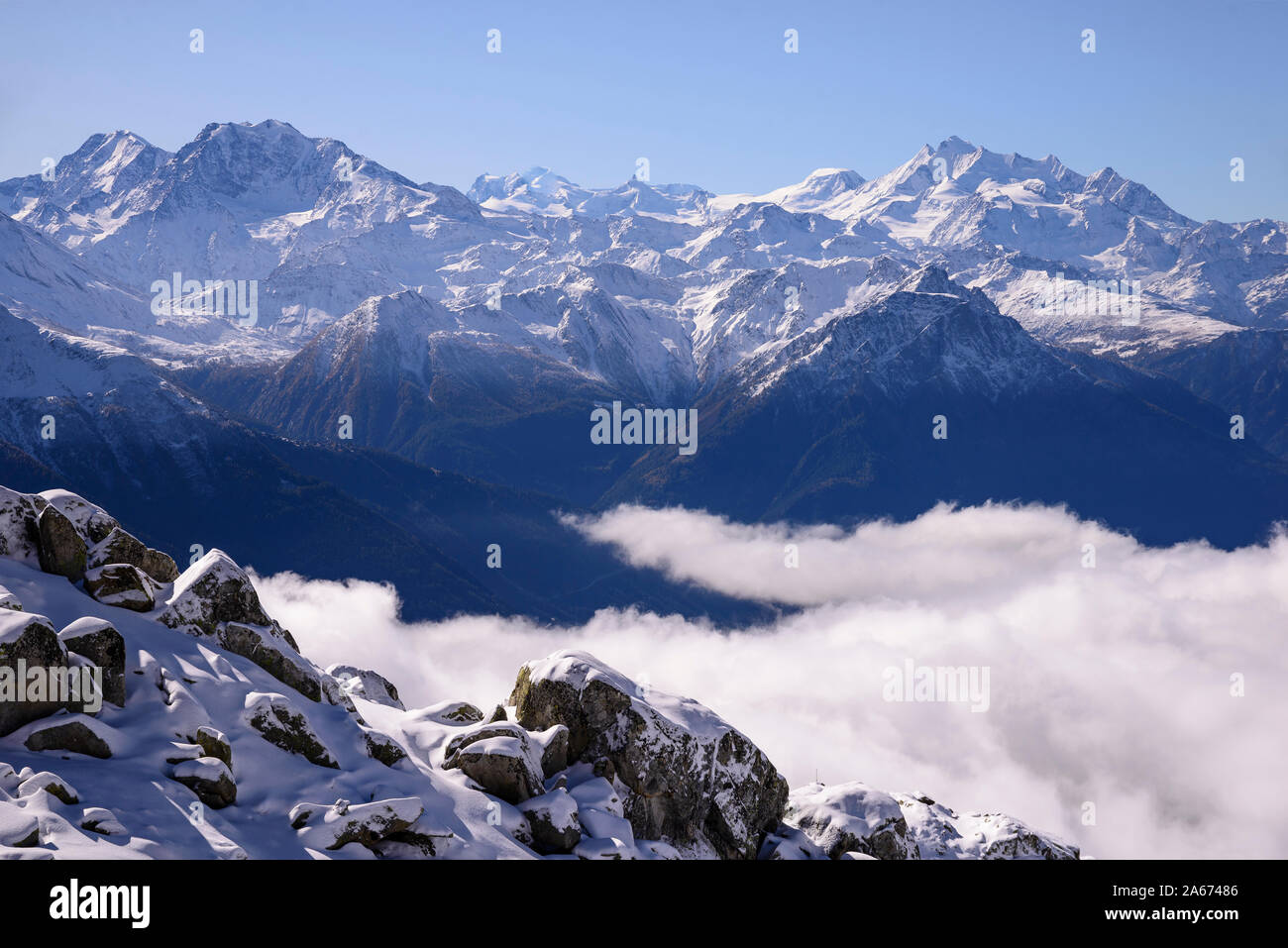 Berge in den berner alpen hi-res stock photography and images - Alamy