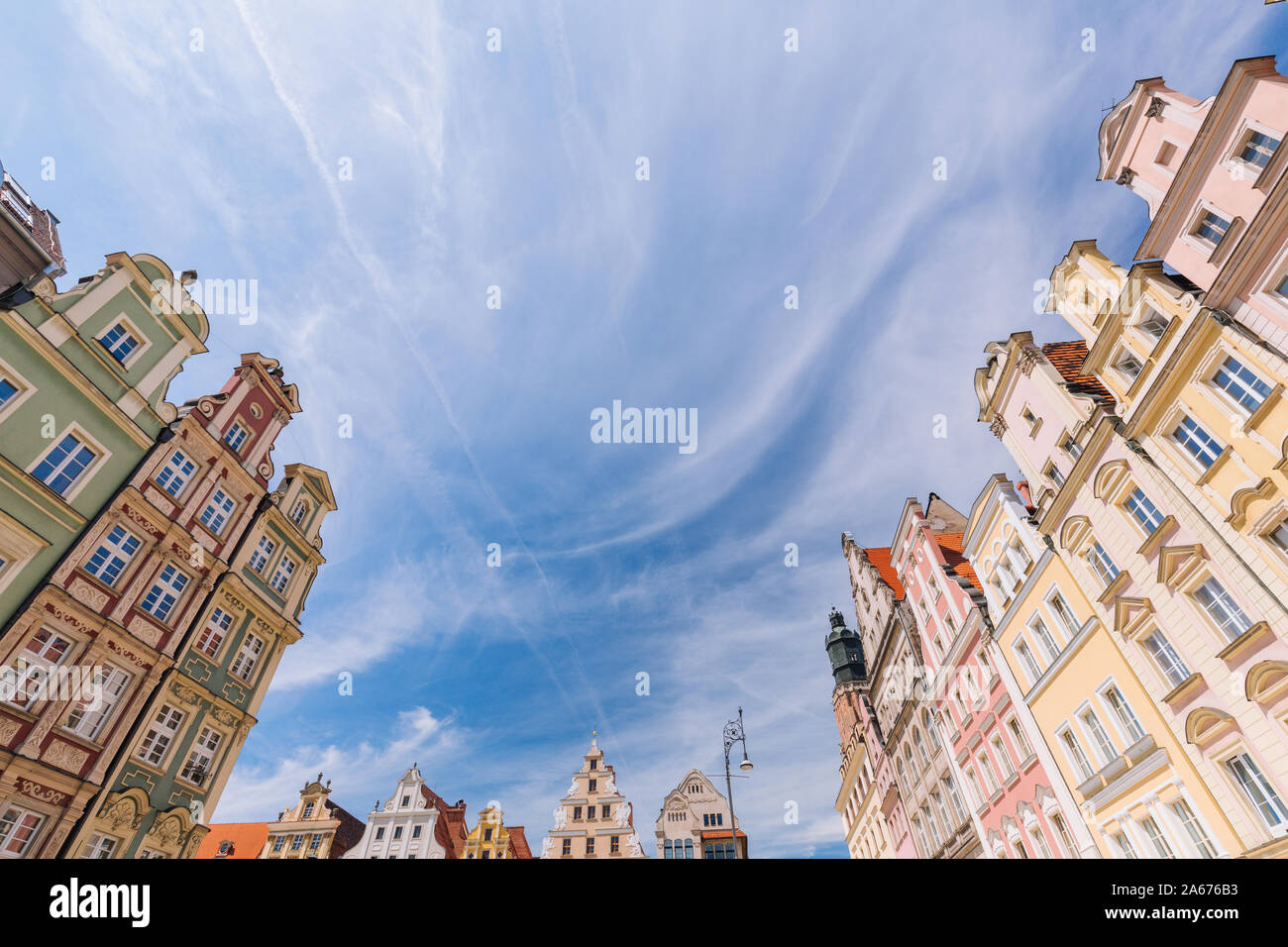 Wroclaw. Historic tenement houses on the old square Stock Photo - Alamy