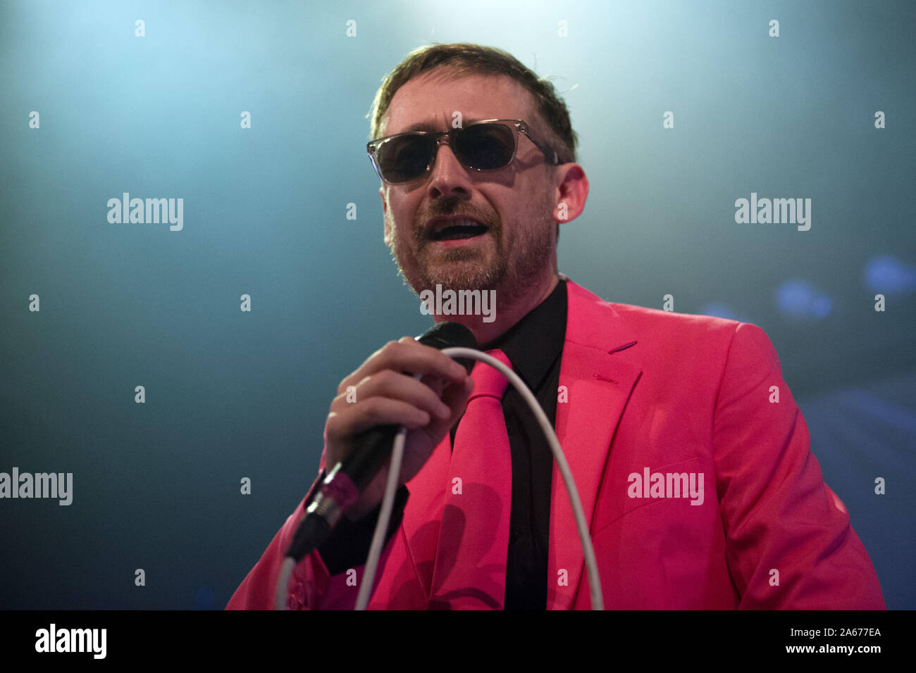 Singer looking down hi-res stock photography and images - Alamy