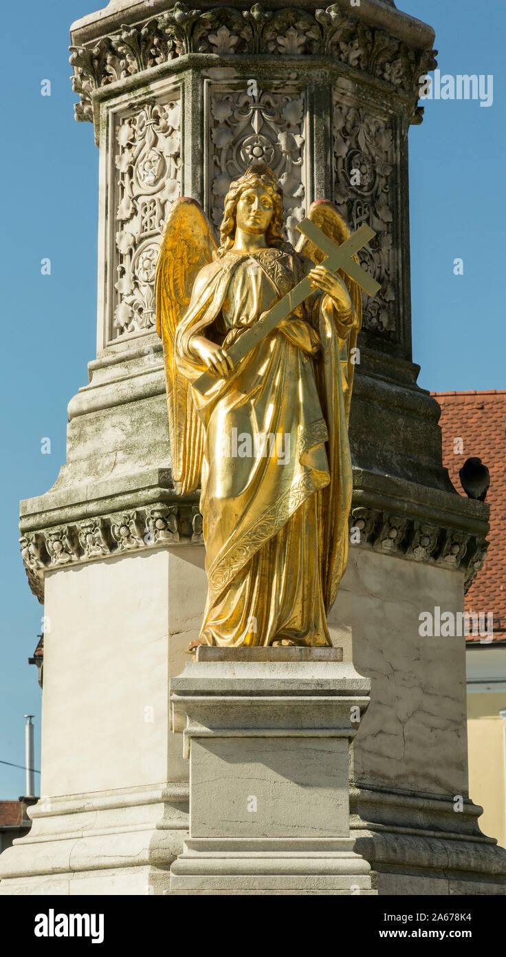 Golden gold angel angels hi-res stock photography and images - Alamy