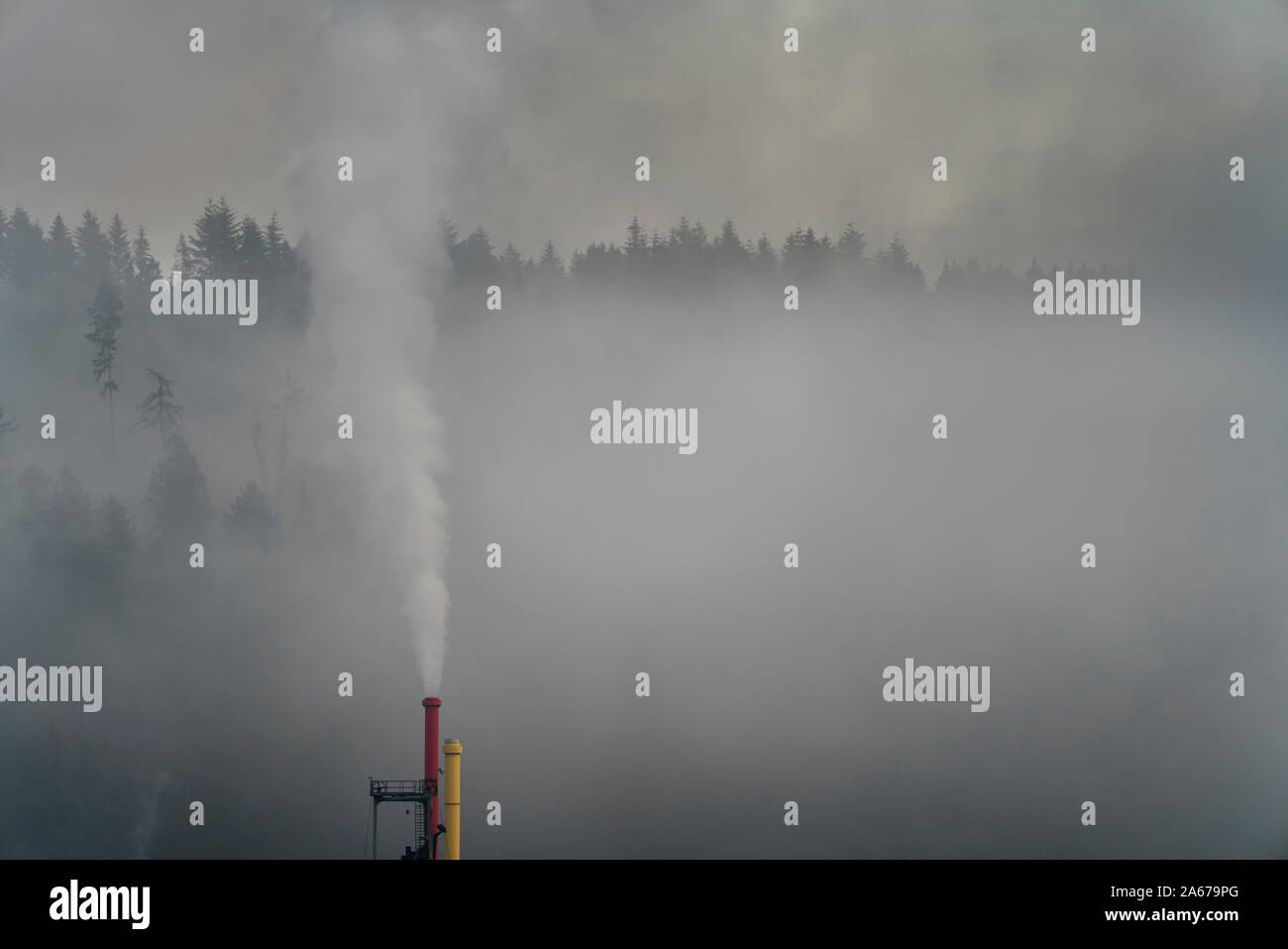 Chimney pollution hi-res stock photography and images - Alamy