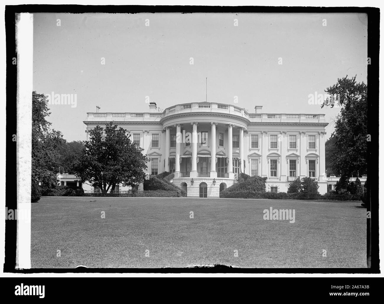 Windows house building facade Cut Out Stock Images & Pictures - Alamy
