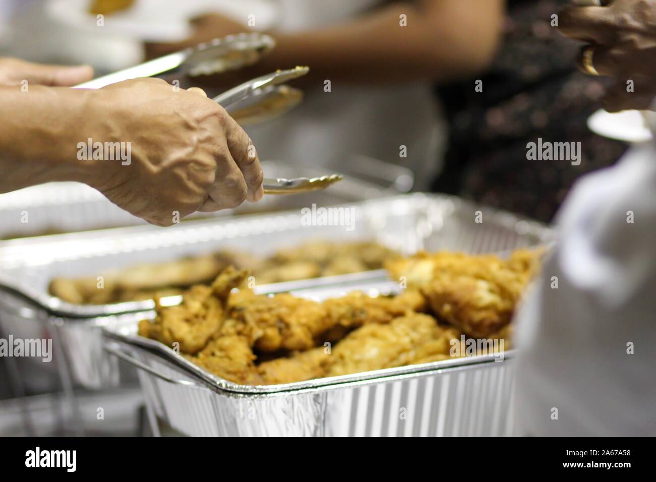 Waiter catering event plate hi-res stock photography and images - Alamy