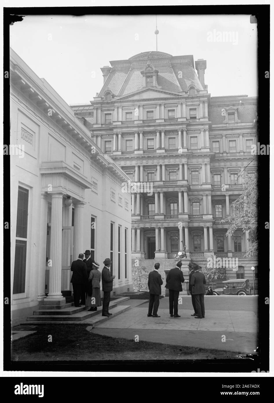 War and navy building Cut Out Stock Images & Pictures - Alamy