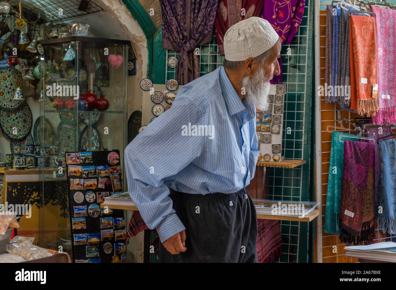 Jewish food stalls jerusalem hi-res stock photography and images - Alamy