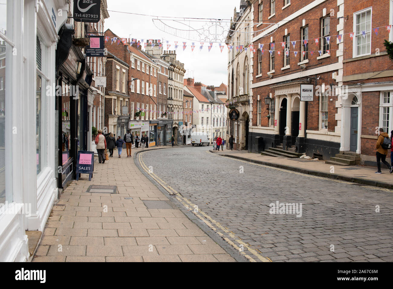 An autumn street scene in the tourism destination of historic York in ...