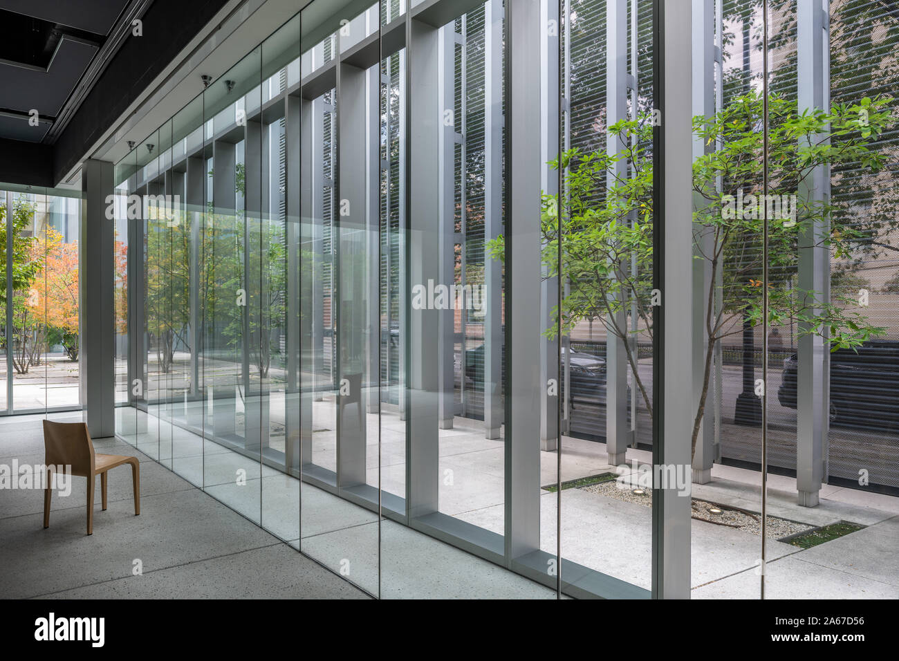 Poetry foundation building chicago hi-res stock photography and images ...