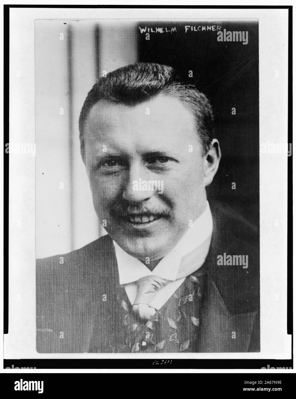 Head facing left Cut Out Stock Images & Pictures - Alamy