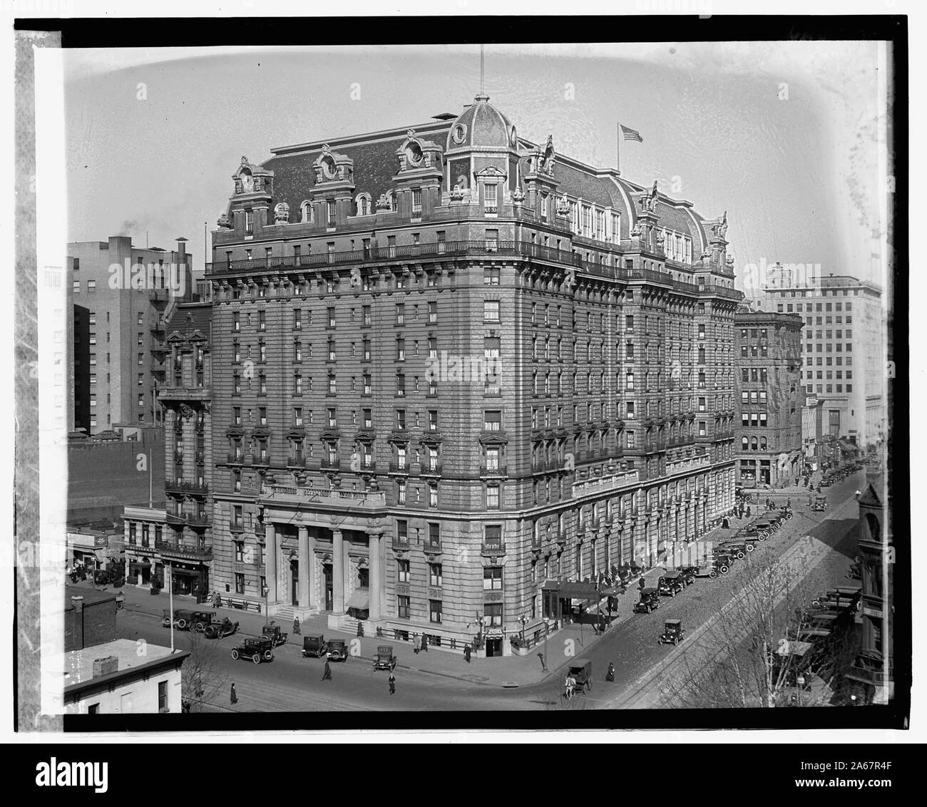Historic hotel facade Cut Out Stock Images & Pictures - Alamy