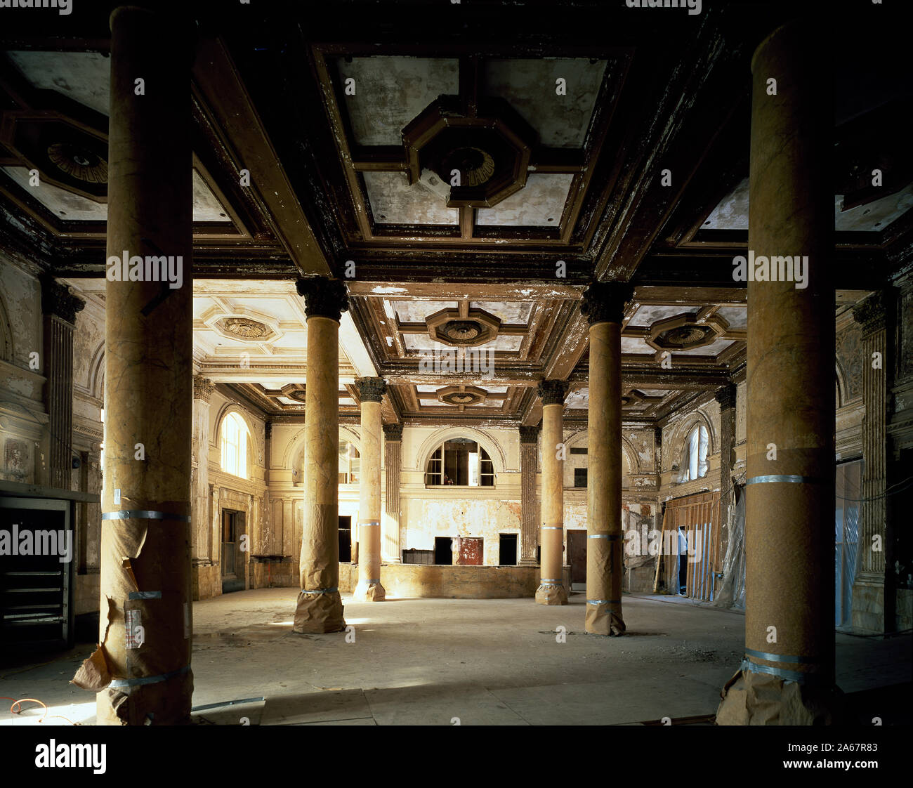 Willard Hotel lobby in Washington, D.C, before restoration in the 1980s ...
