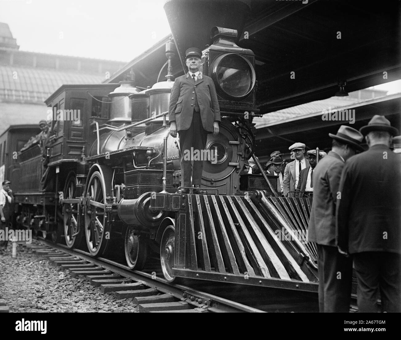 William Crooks High Resolution Stock Photography and Images - Alamy