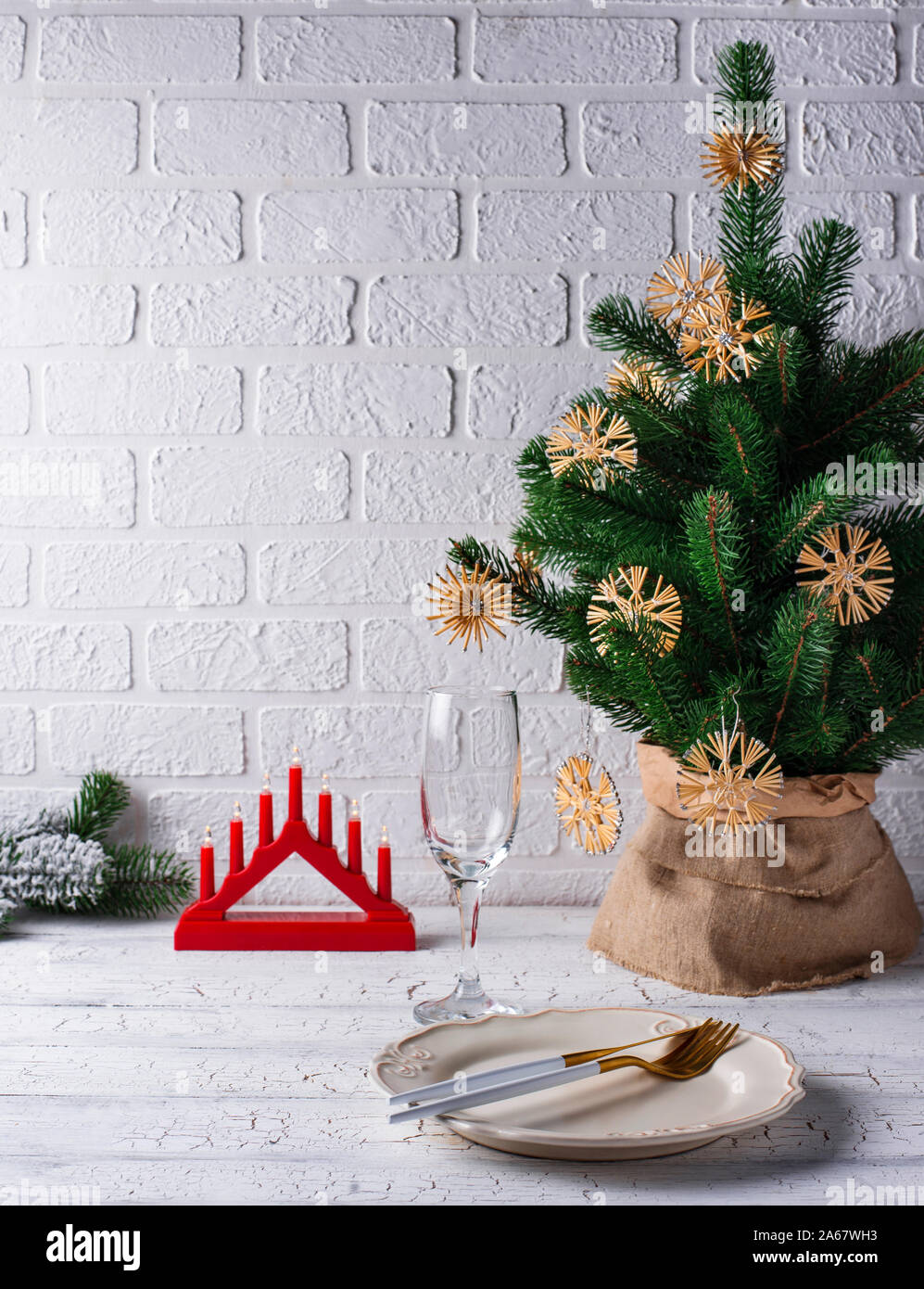 Christmas table setting in Scandinavian style Stock Photo - Alamy