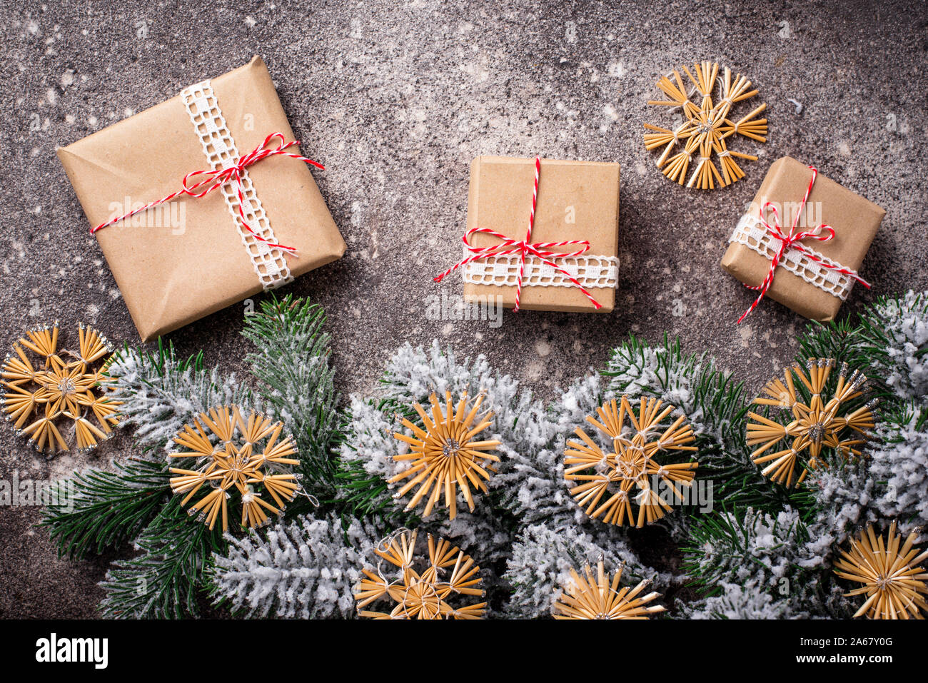 Christmas gift boxes in craft paper Stock Photo - Alamy