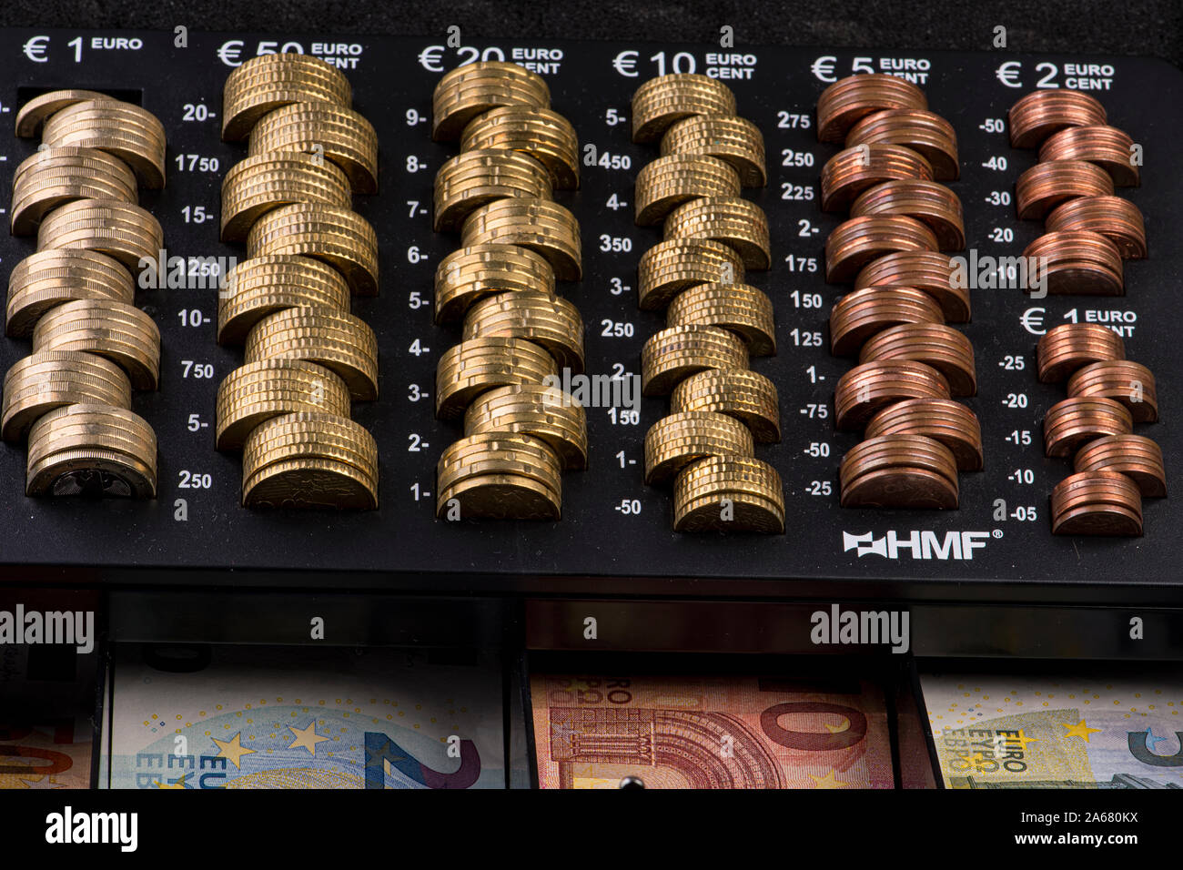 Coins isolated cashier hi-res stock photography and images - Alamy