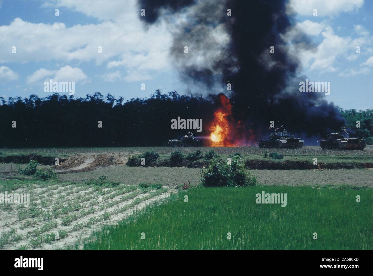 War field explosion hi-res stock photography and images - Alamy