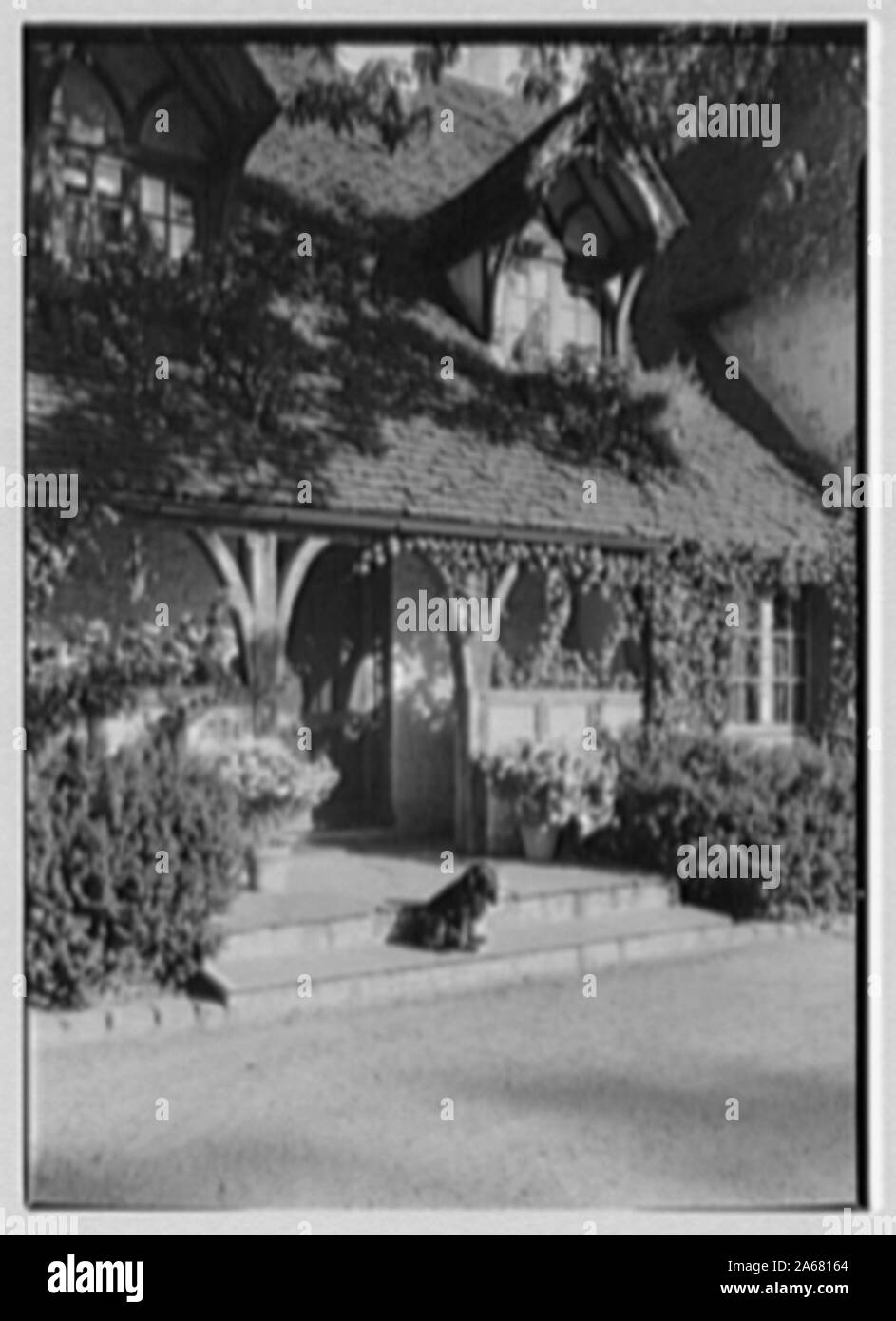 Oyster bay long island new york Black and White Stock Photos & Images ...