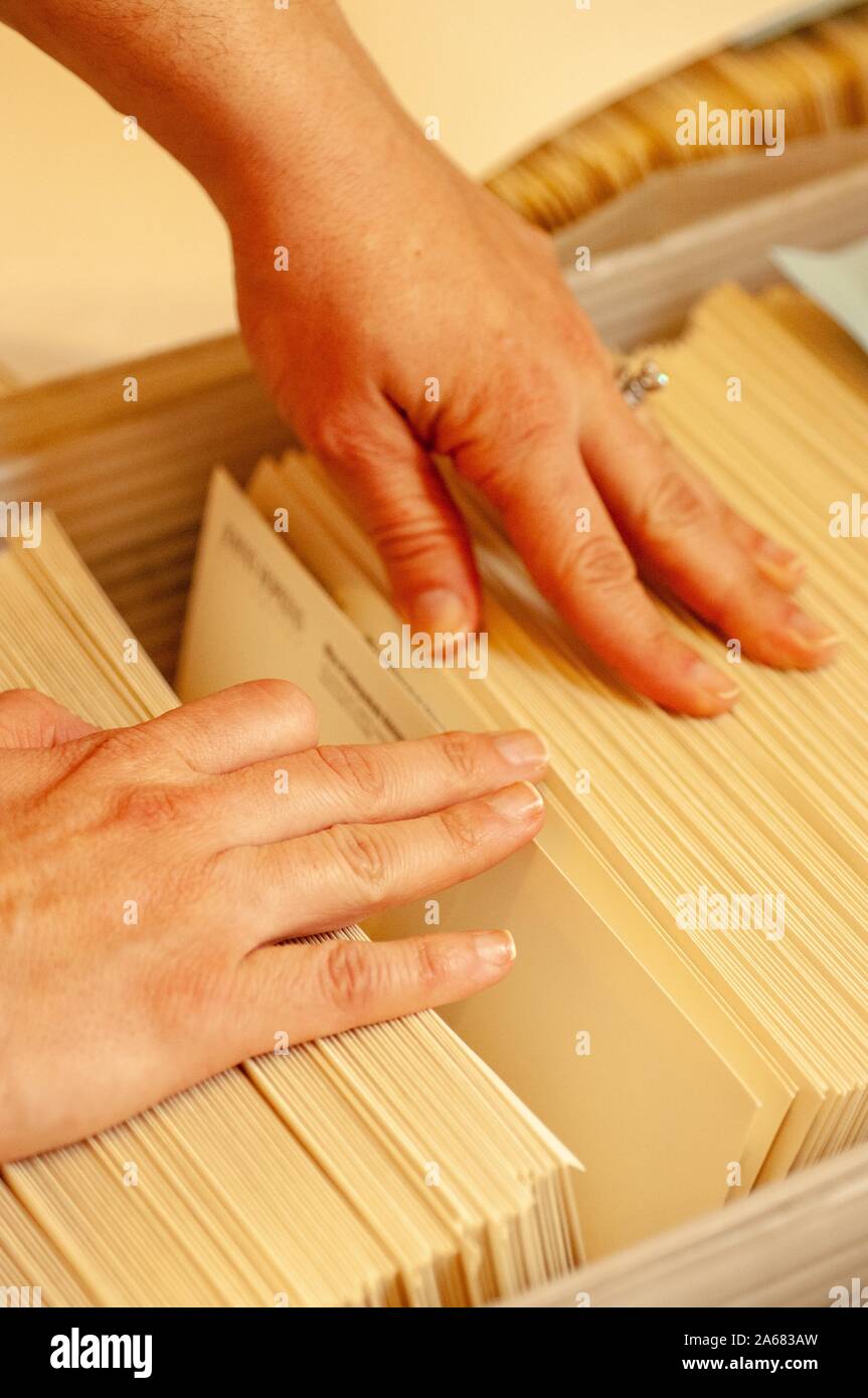 Admissions at university hi-res stock photography and images - Alamy