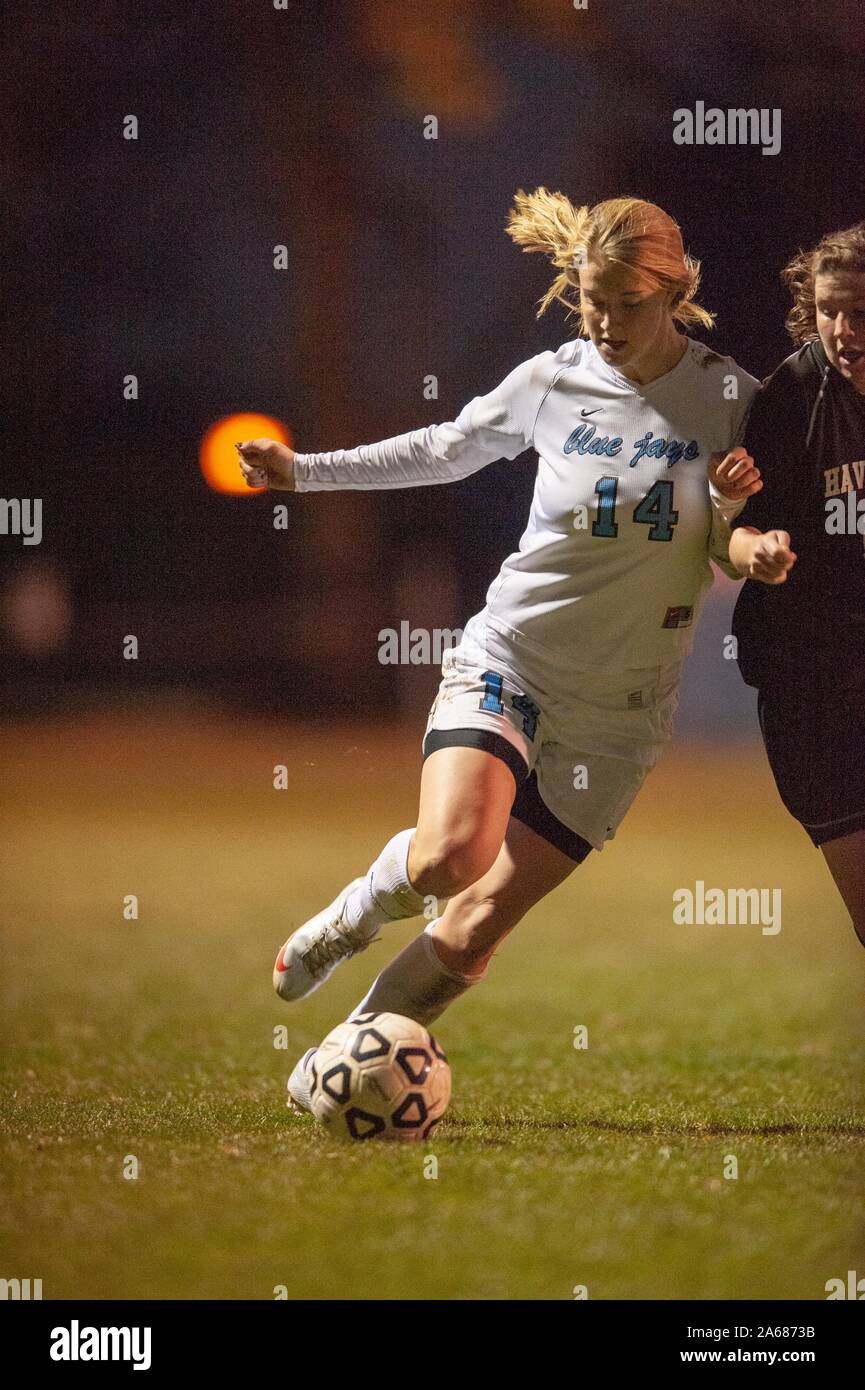 Johns hopkins university womens soccer player hi-res stock photography ...
