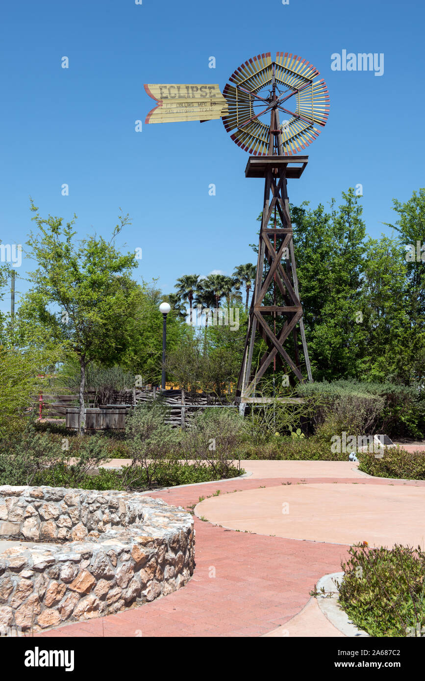 Windmill in the Will Looney Legacy Park at the Museum of South Texas ...