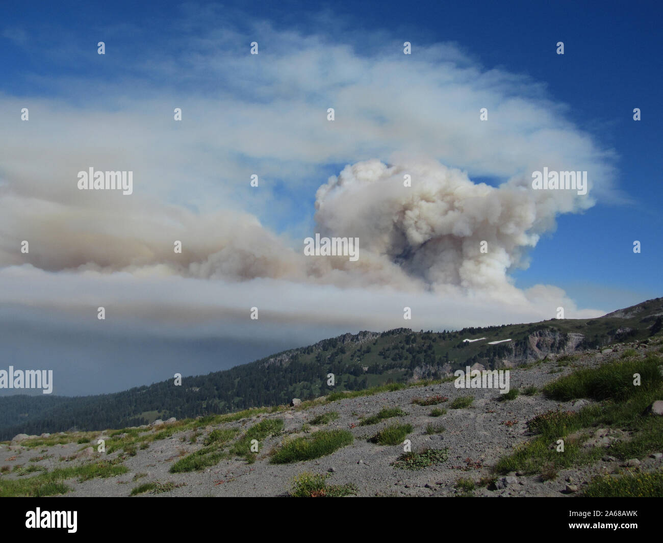 High cascades complex fire hi-res stock photography and images - Alamy
