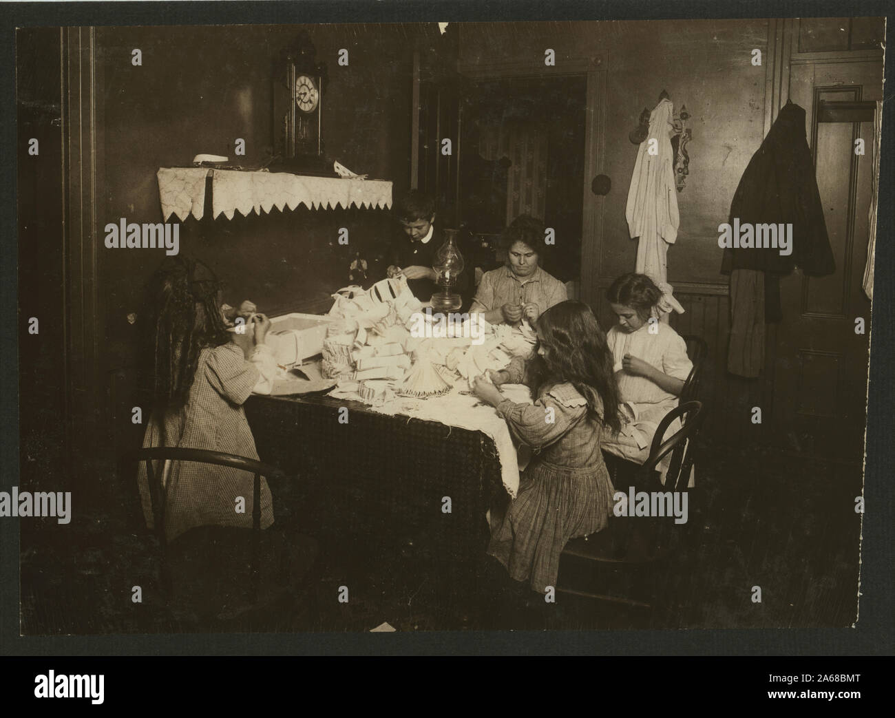 Noons hi-res stock photography and images - Alamy