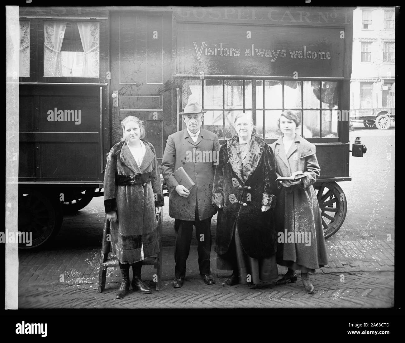 Home car repair Black and White Stock Photos & Images - Alamy