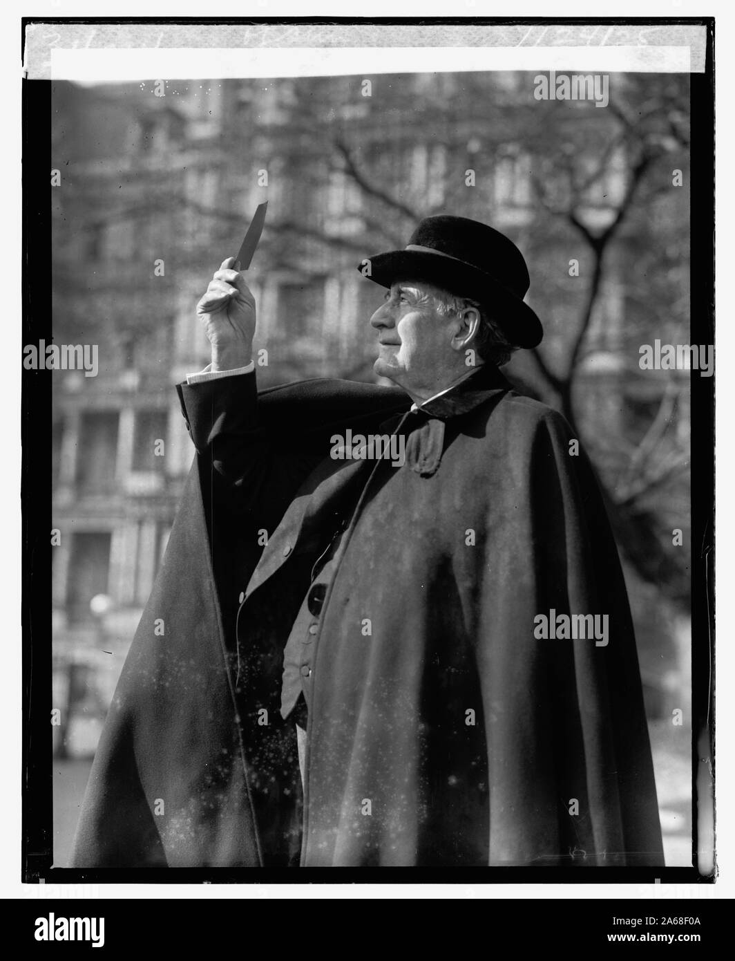 Viewing the eclipse Cut Out Stock Images & Pictures - Alamy