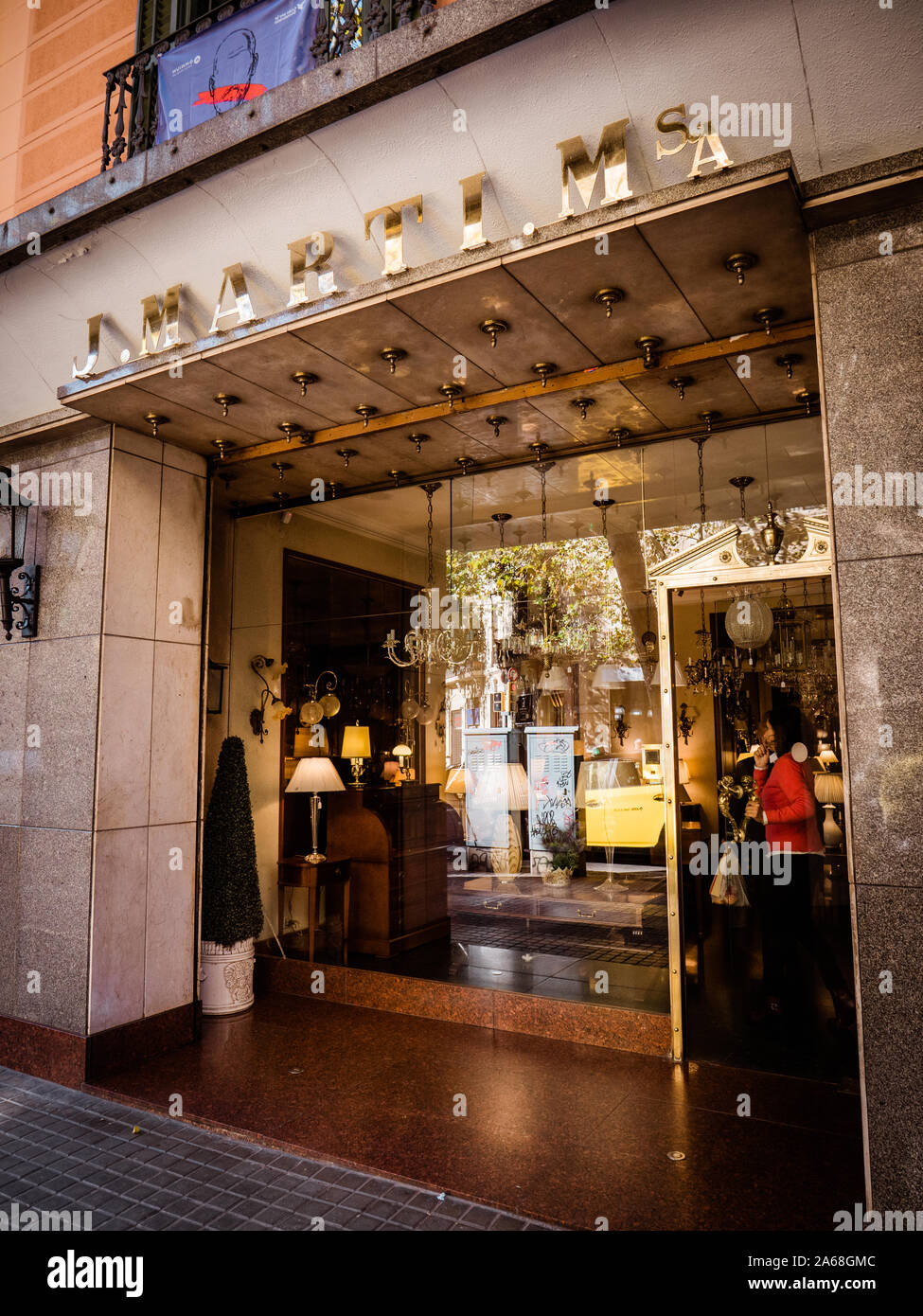 Barcelona, Spain - 14 Nov 2017: Street scene view of pedestrians in ...
