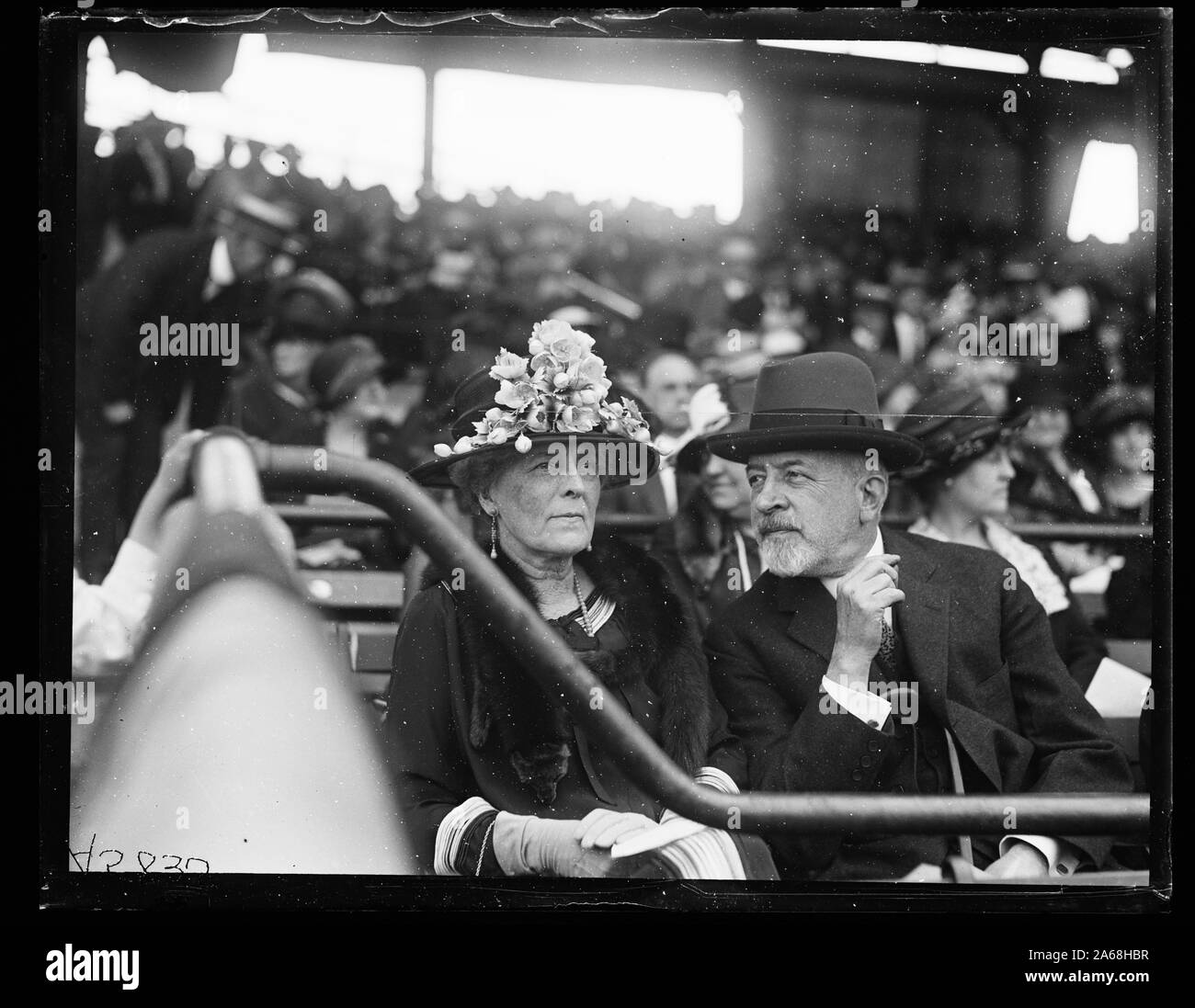 Photo sports man woman Black and White Stock Photos & Images - Alamy