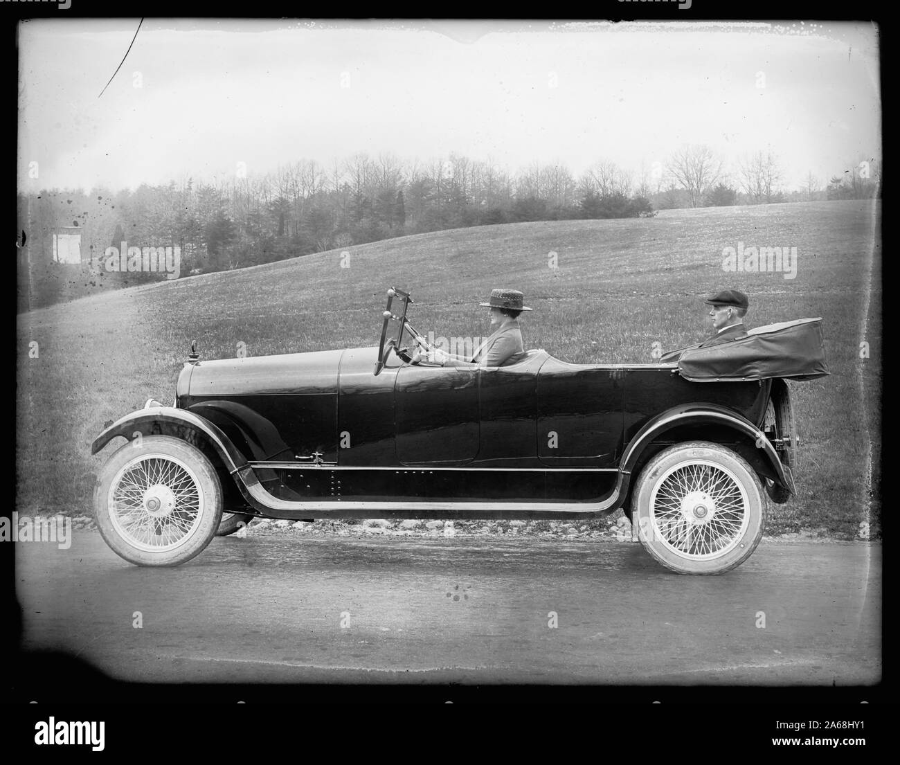 Driving back Black and White Stock Photos & Images - Alamy