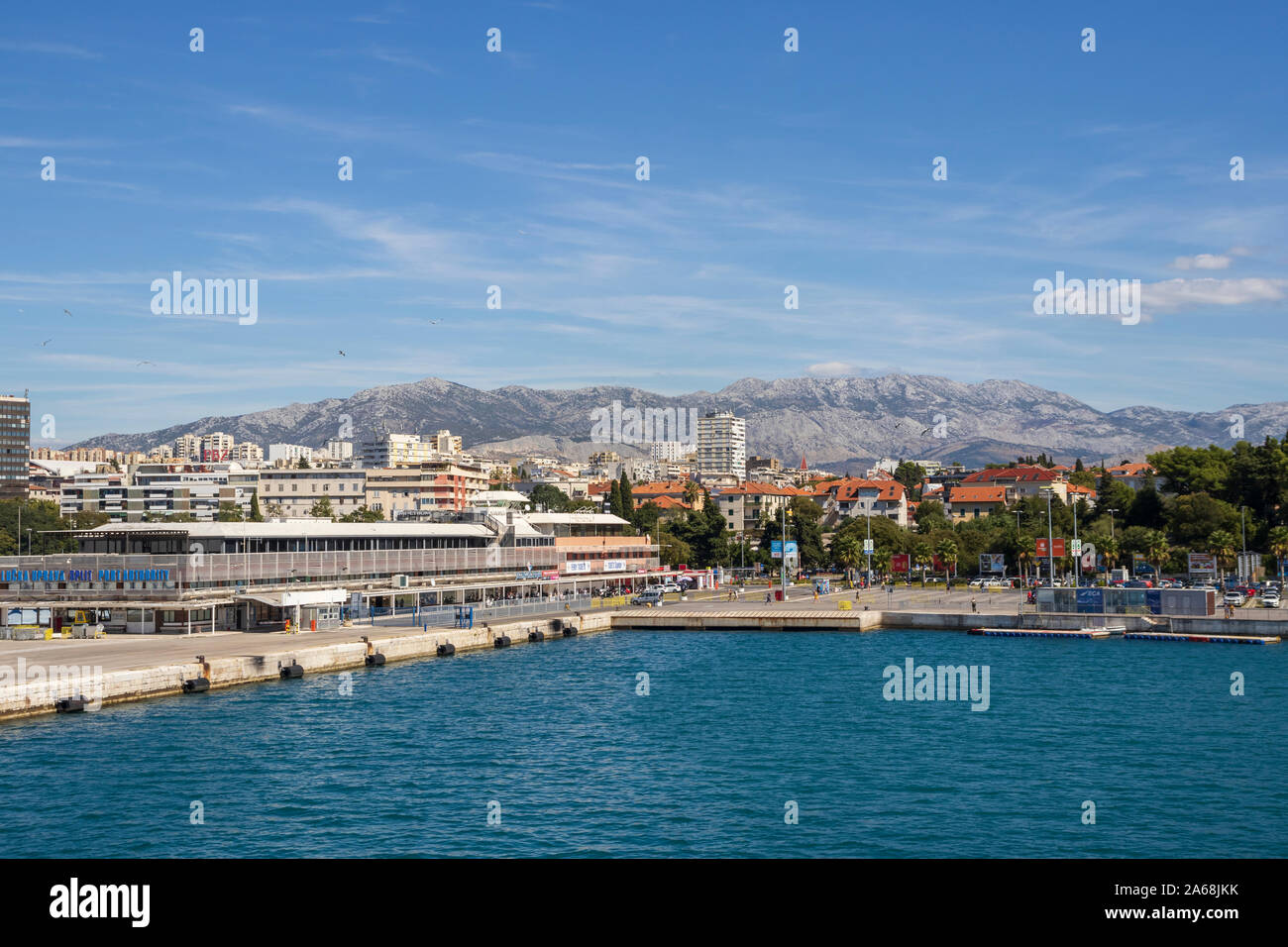Split the d hi-res stock photography and images - Alamy