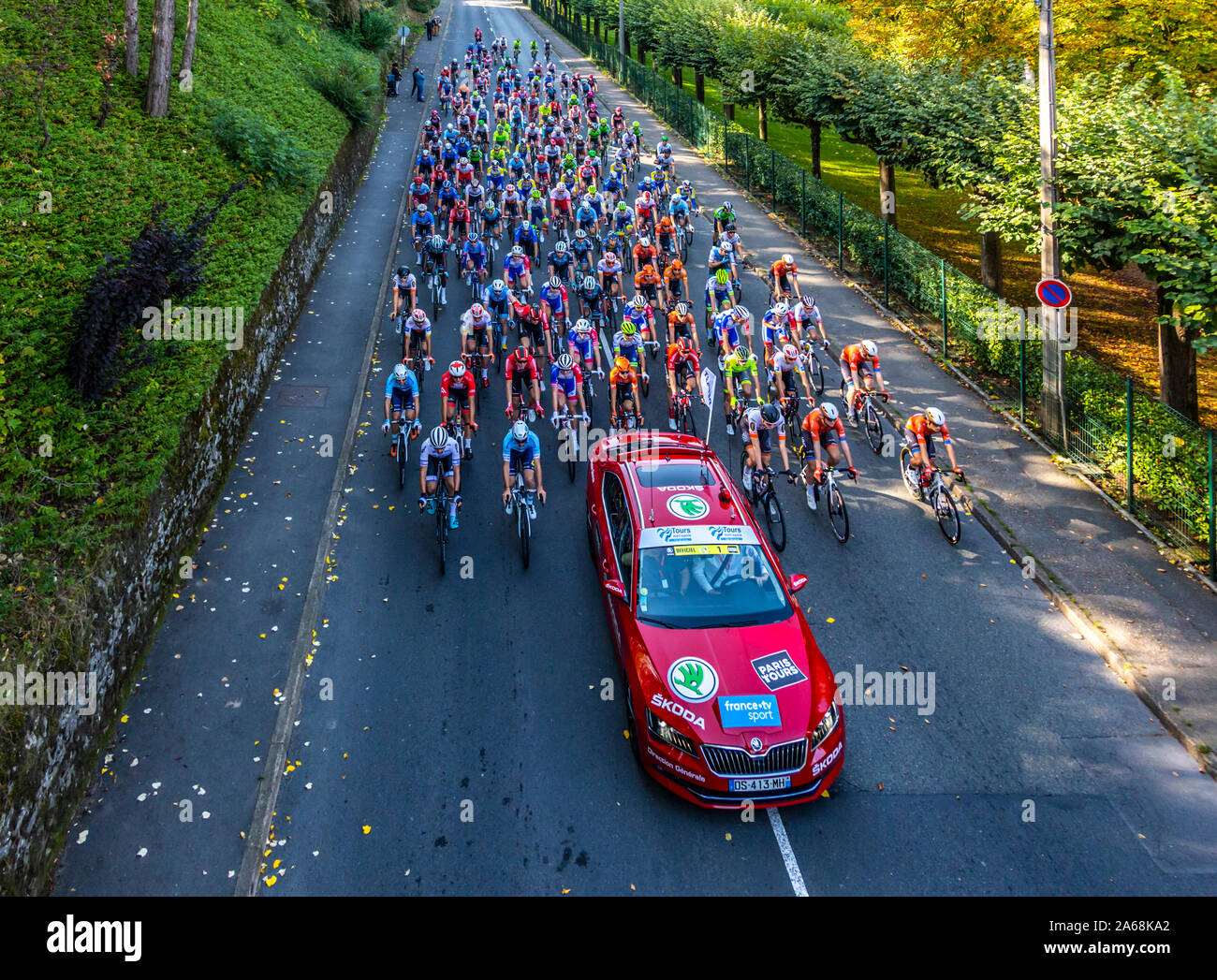 Peloton aerial hi-res stock photography and images - Alamy