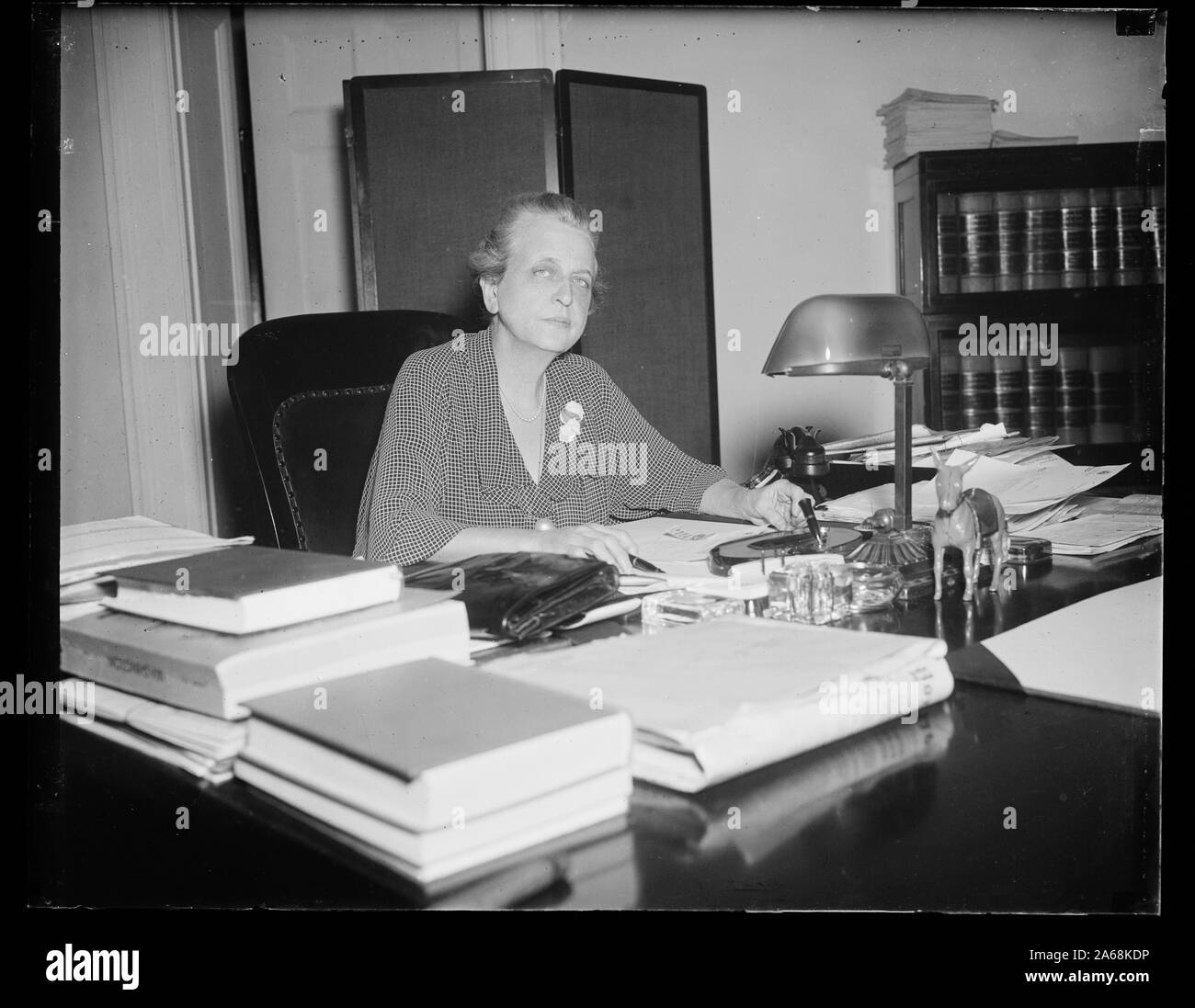 Office woman computer Black and White Stock Photos & Images - Alamy