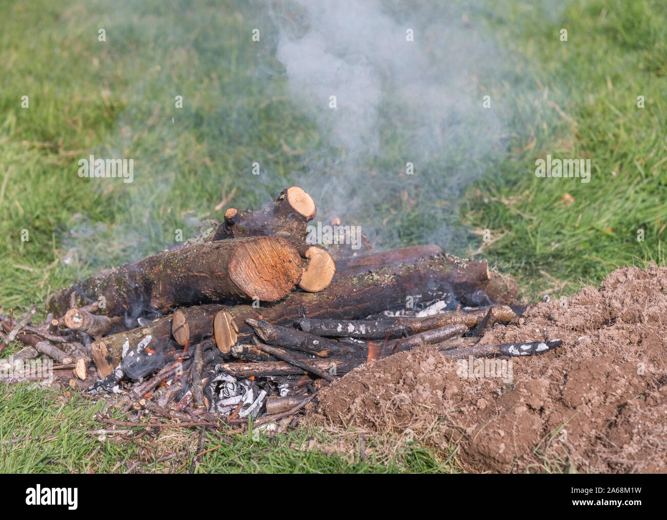 Smoking wood hi-res stock photography and images - Alamy