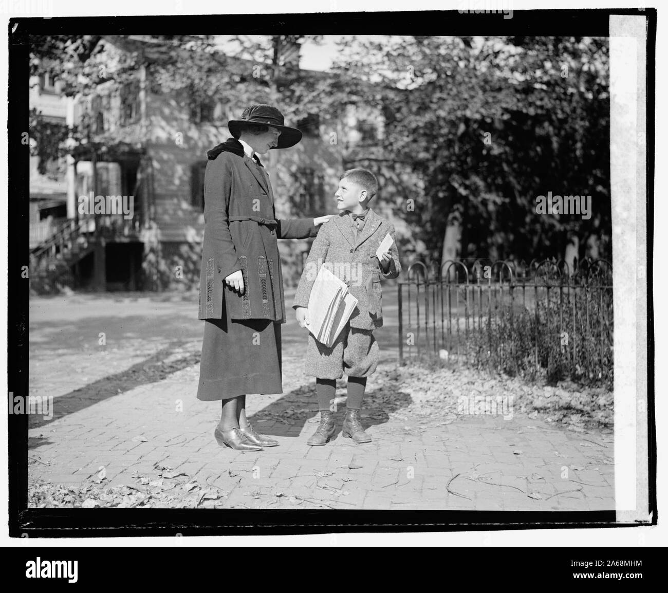 Womens bureau hi-res stock photography and images - Alamy