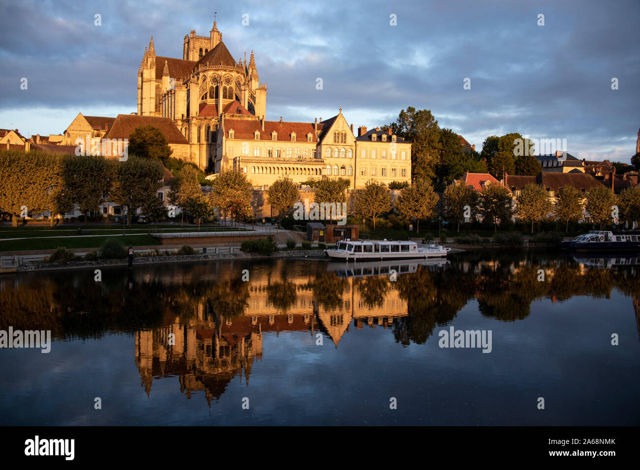 Auxerre, on the Canal du Nivernais and River Yonne, France Stock Photo ...