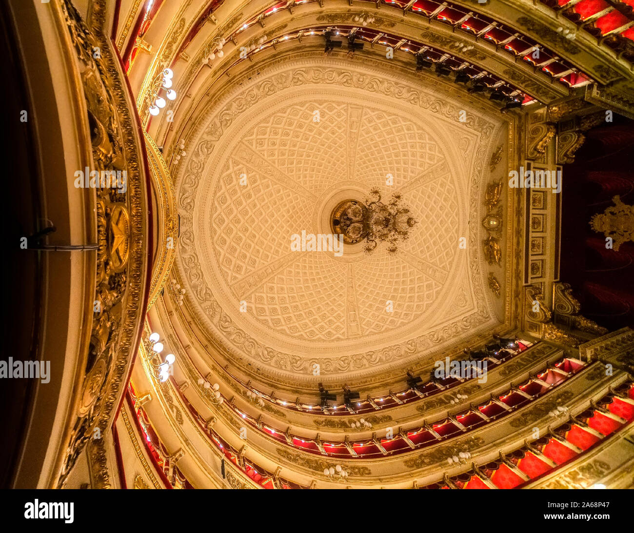 La Scala Milan Interior High Resolution Stock Photography and Images ...