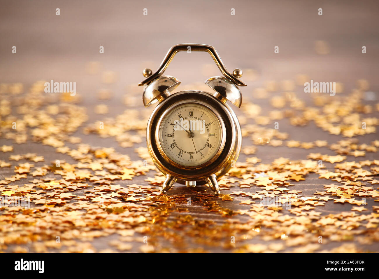 Year clock hi-res stock photography and images - Alamy